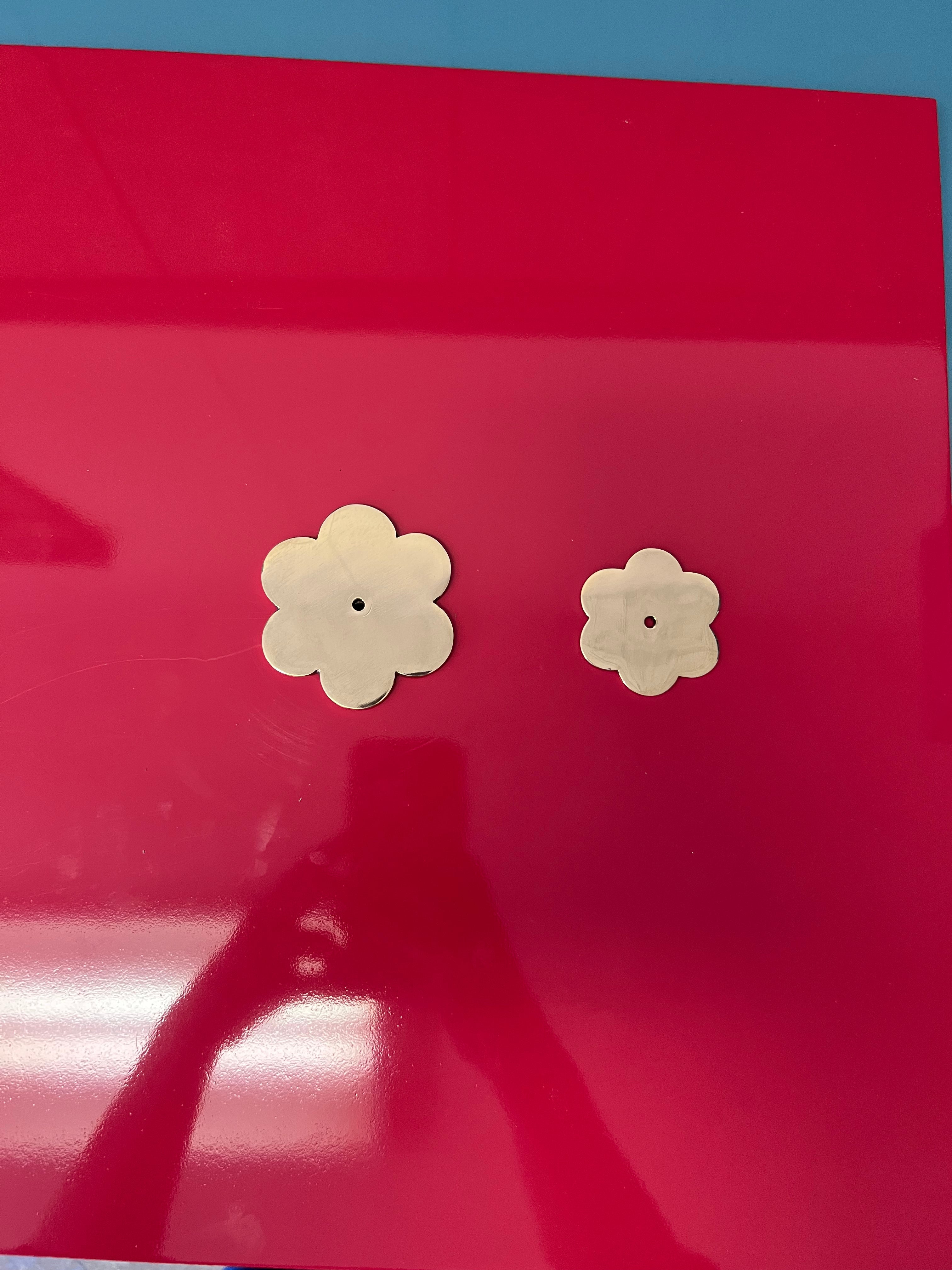 Brass Backplate Daisy Floral - The Resplendent Crow