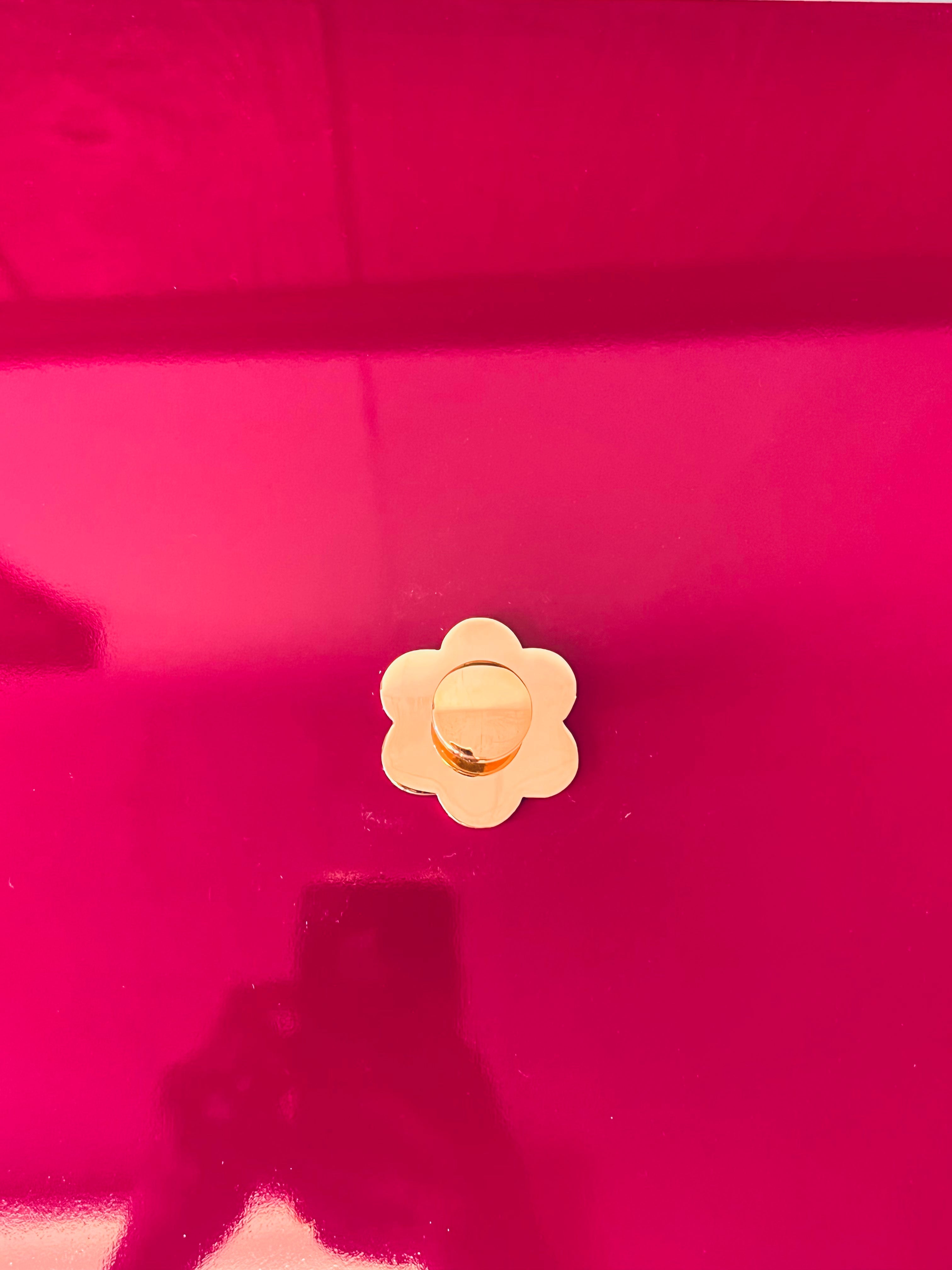 Brass Backplate Daisy Floral - The Resplendent Crow